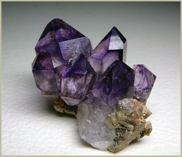 Amethyst. Кристаллы аметиста. Фото,свойства,магия,история,легенды